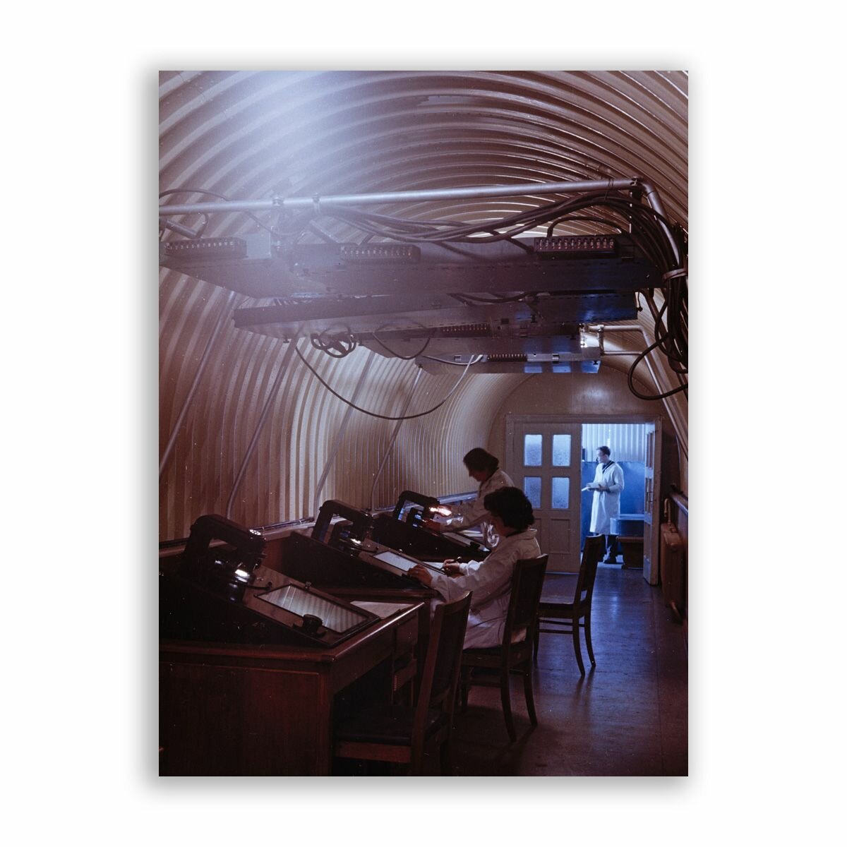 Советский постер, плакат на бумаге / Советские рабочие / Размер 40 x 53 см