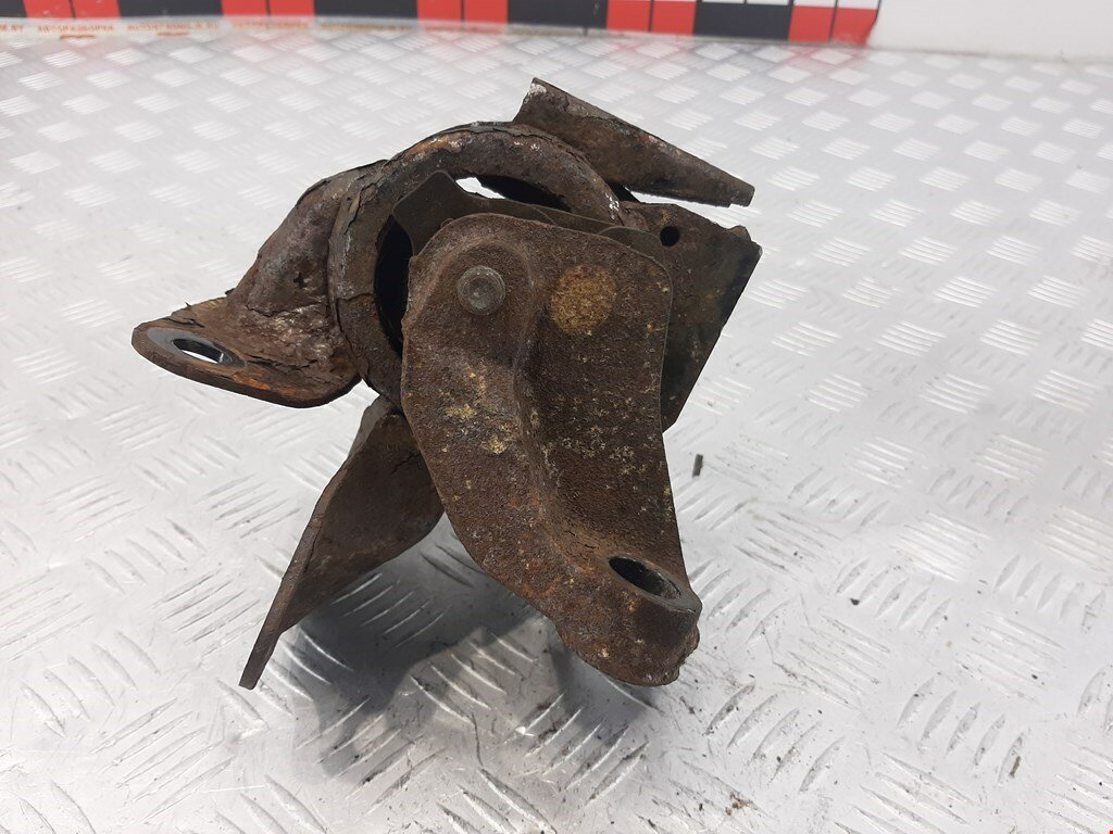 Подушка (опора) крепления КПП Mazda CX-7 (ER) EH6439070 арт. 905880