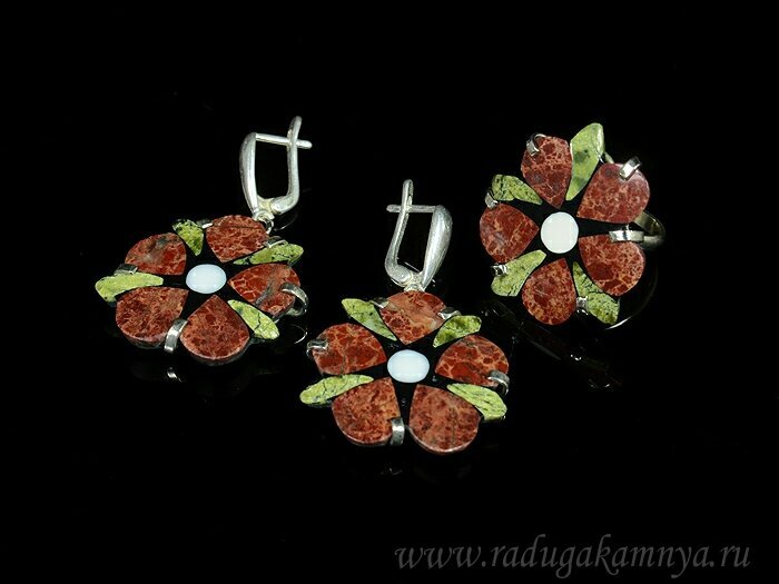 Комплект бижутерии