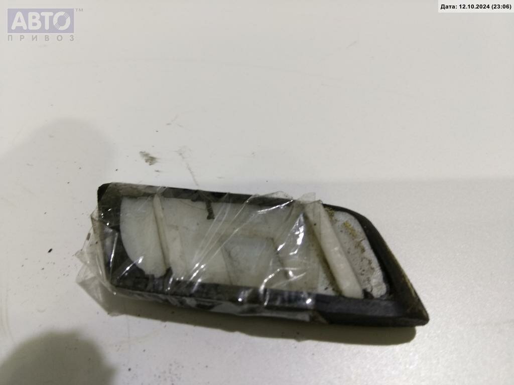 Молдинг крыла заднего правого Audi 100 C4 (1991-1994)