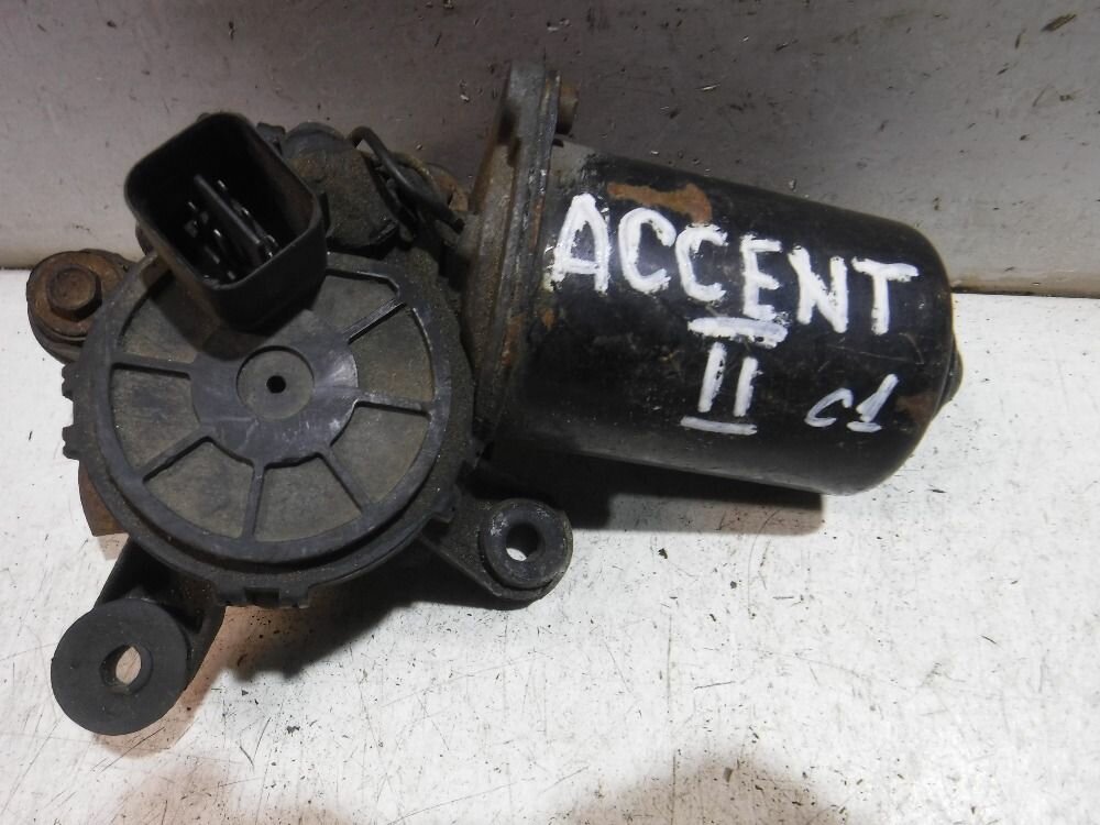 Моторчик стеклоочистителя передний Hyundai Accent