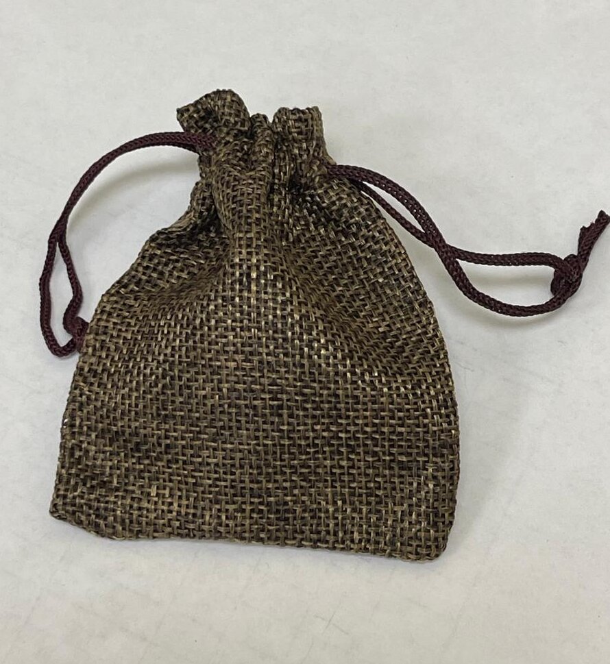Холщовый подарочный маленький мешочек коричневый прямоугольный (размер 9 на 7 см.), 1 шт.