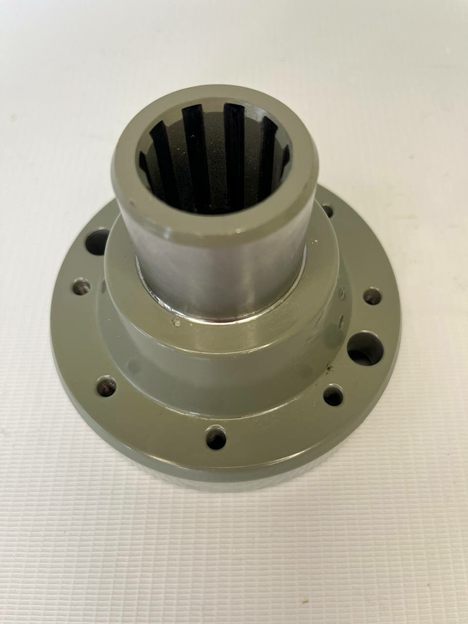 Фланец коробки раздаточной для а/м Газель Н/О (8 болтов) крупный шлиц