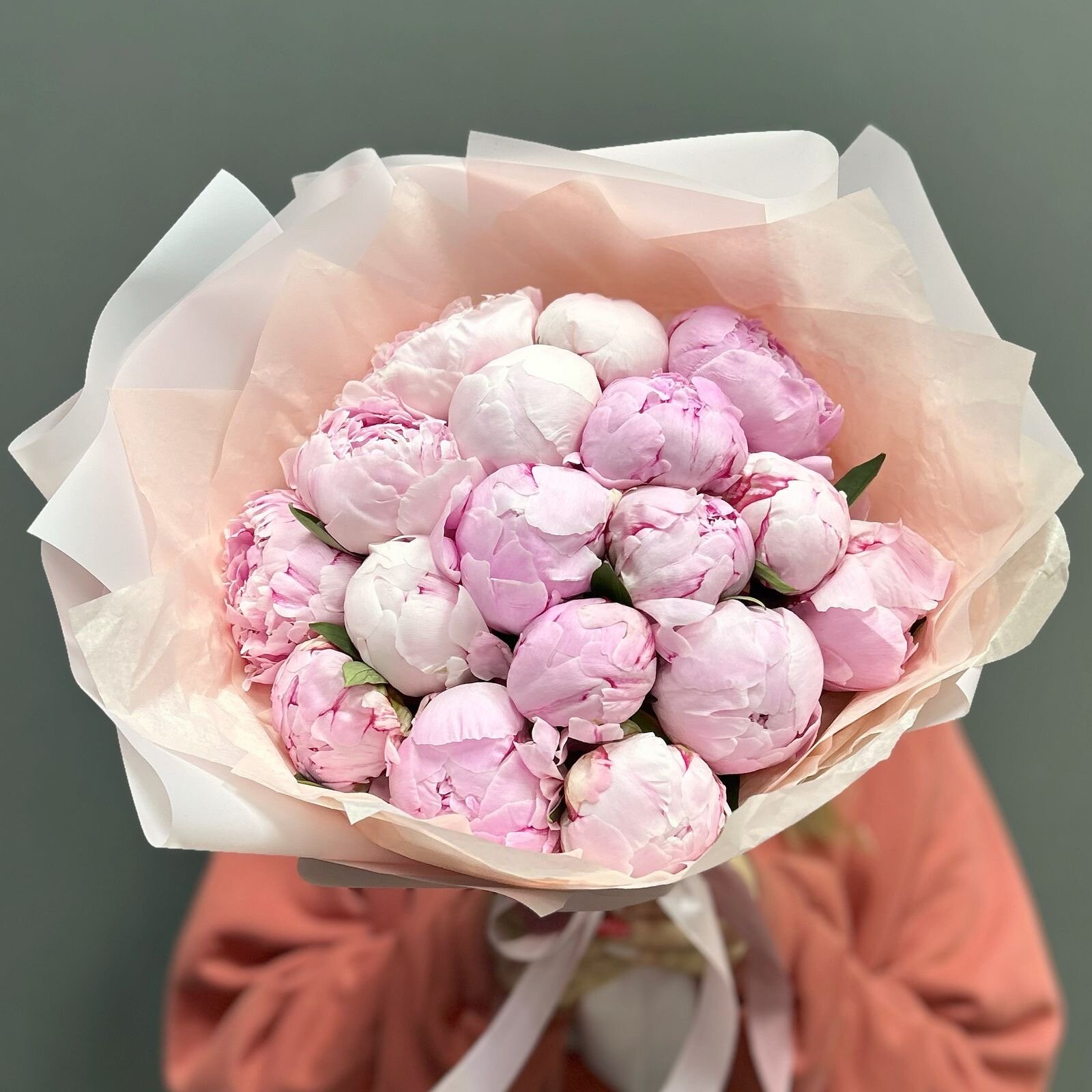Монобукет FLOWELLE "Розовые пионы", 15 шт, розовый, высота 50см