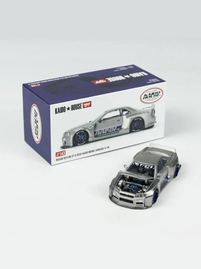 Машинка Kaido House MINIGT 1/64 KHMG143 Nissan Skyline GT-R (R34) Kaido Works SHINJUKU V1 Die-cast Alloy Car Model Collection Display Gift