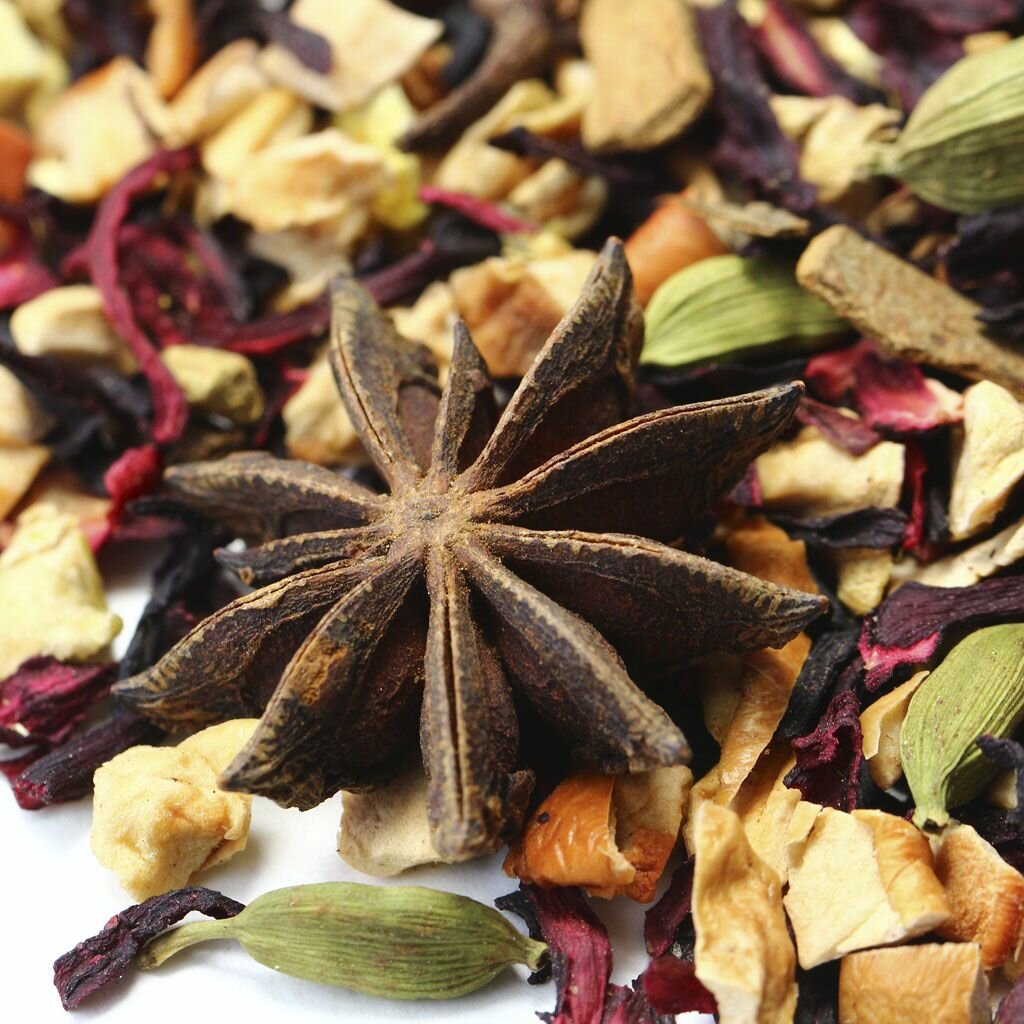 Чай Фруктовый Глинтвейн (50 гр) В каждом глотке переплетается фруктовая кислинка, легкая сладость и пряные нотки