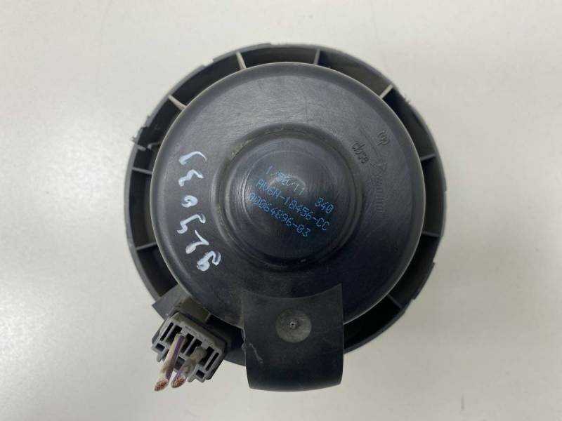 Моторчик отопителя Ford Focus 3 2011