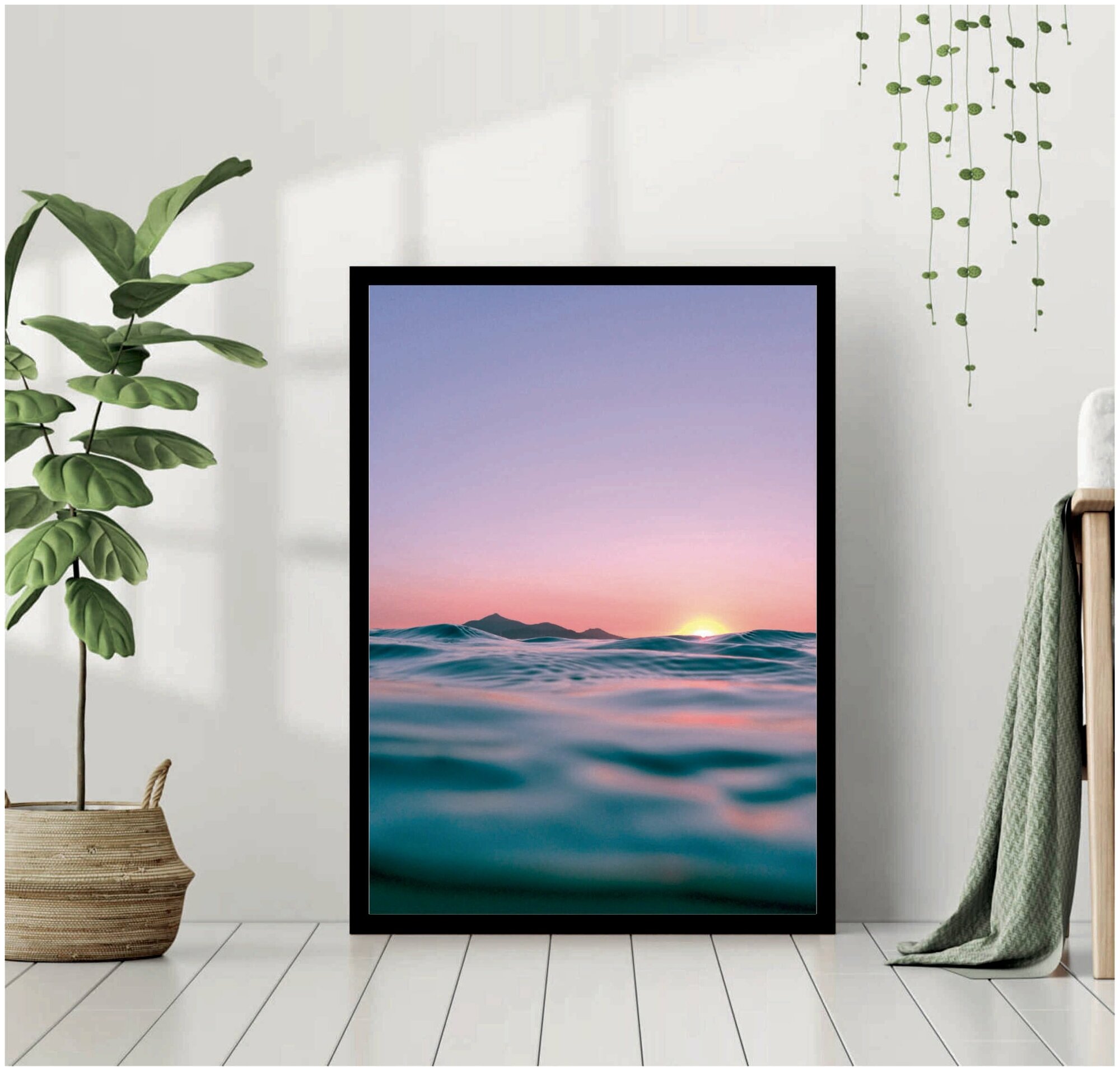 Постер "Море. Фиолетовый закат" 40x50 в черной рамке на стену для интерьера