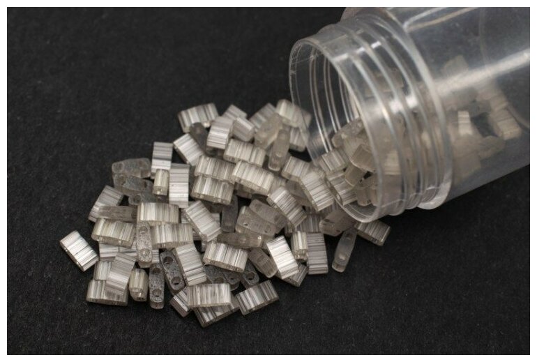 Бисер японский MIYUKI Half TILA #2598 серый, шелк/сатин, 5 грамм