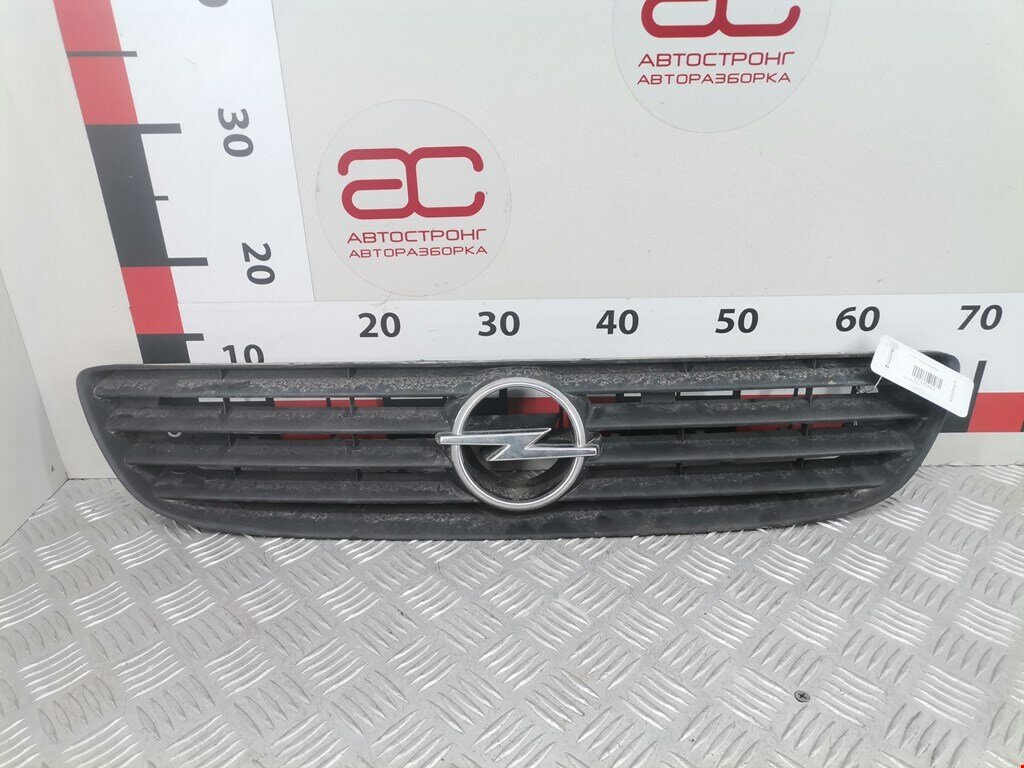 Решетка радиатора Opel Zafira A 6320100 арт. 1715342