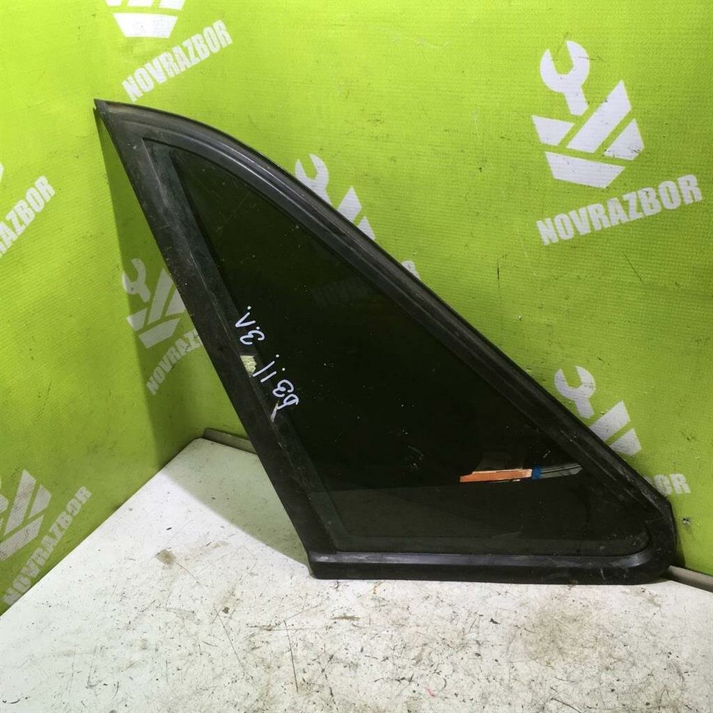 Стекло кузовное глухое левое VW Passat B3 1988-1993