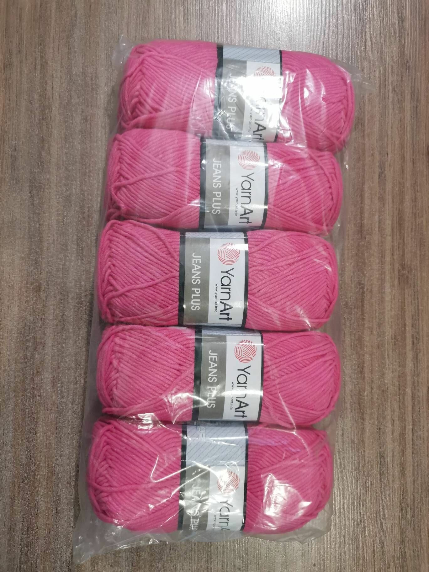 Пряжа Джинс Плюс (Jeans Plus Yarnart) упаковка 5 мотков 100 г. 160 м. 55% хлопок 45% полиакрил цвет 42 ярко-розовый