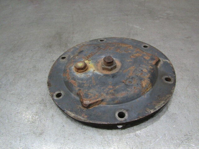 Крышка редуктора бортового переднего ведущего моста Iveco Trakker