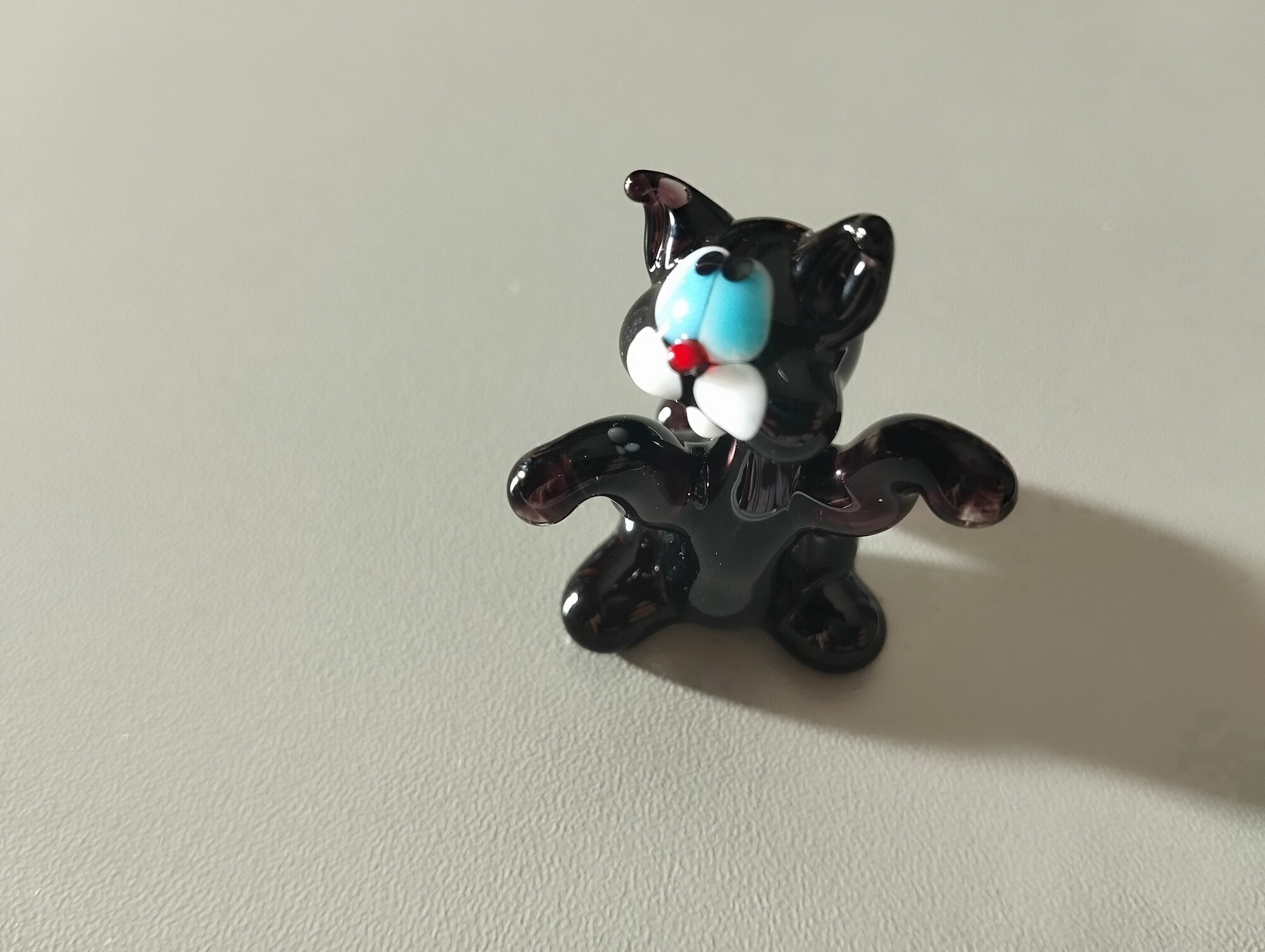 Стеклянная фигурка кот