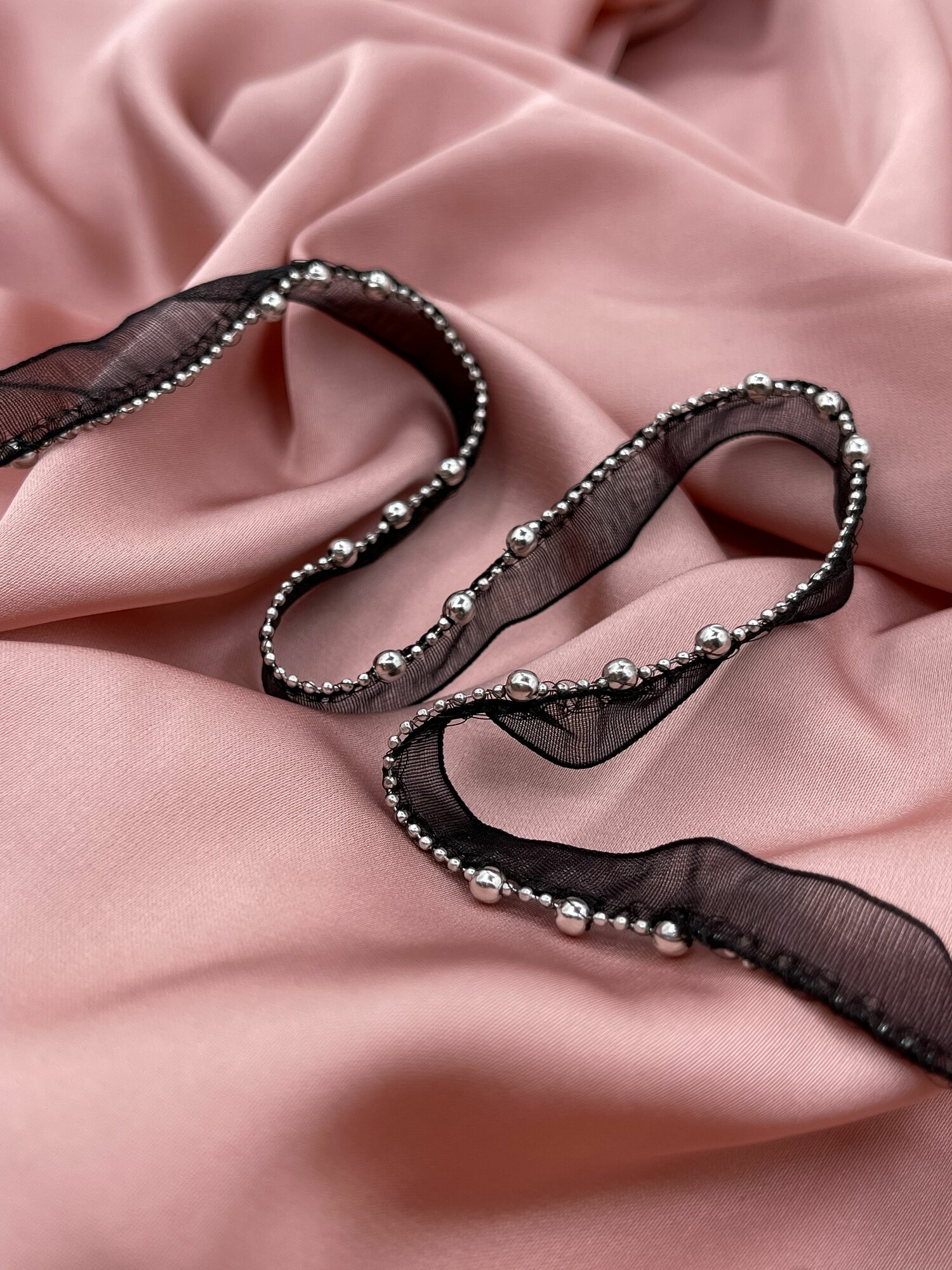 Кант из черной органзы с серебристой мониль 1 метр