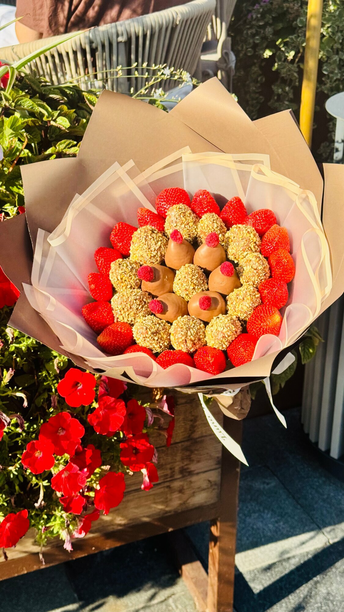 Букет из клубники в бельгийском шоколаде «ChocoCharm» (36 ягод)