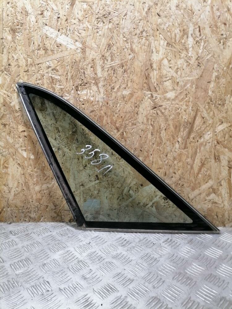 Стекло кузовное глухое заднее левое AUDI 80/90 1986-1991 893845299E
