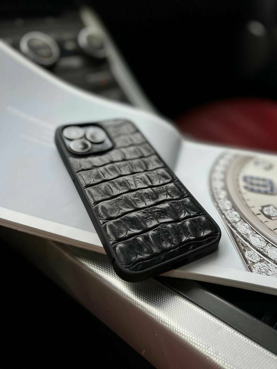 Текстурный чехол в натуральной коже iPhone 13 Pro