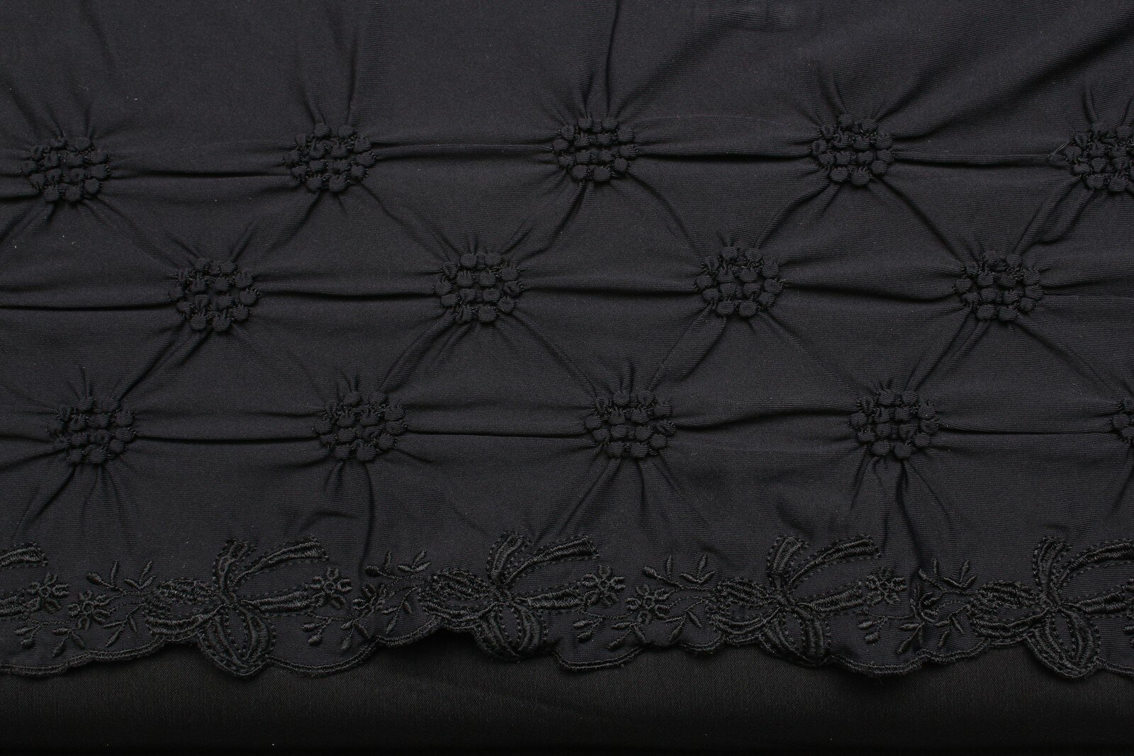 Ткань Лайкра Zibetti с вышитой каймой черная, ш31см, 0,5 м