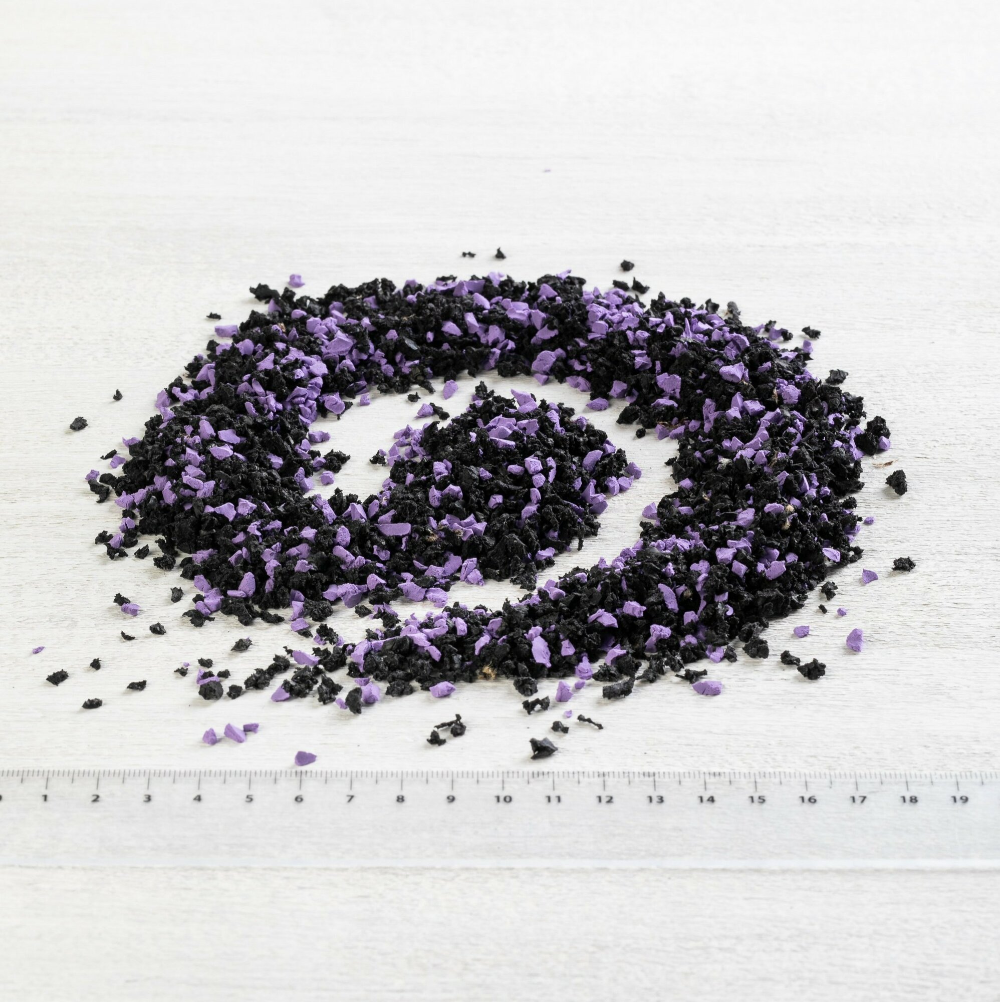 Резиновая крошка EPDM / цветная каучуковая крошка, микс фиолетовая + черная 3 кг