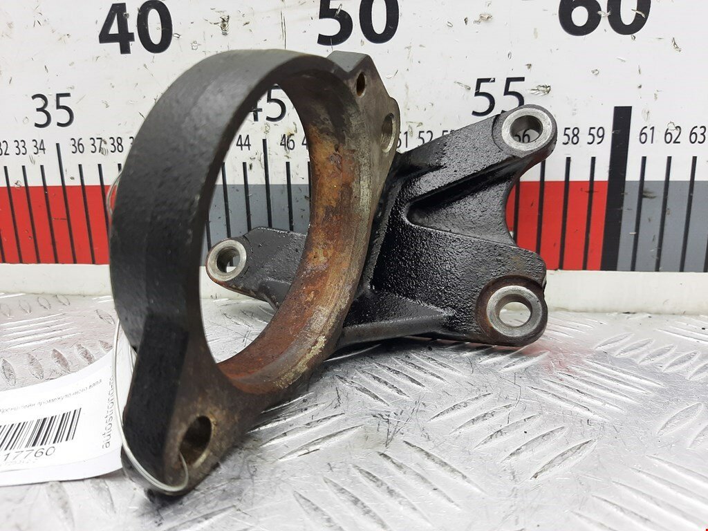 Кронштейн промежуточного вала Toyota Avensis 2 (T250) 4345705050 арт. 2017760