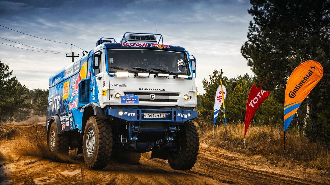 Картина на холсте 110x60 LinxOne "Авто, машины, мото" интерьерная для дома / на стену / на кухню / с подрамником