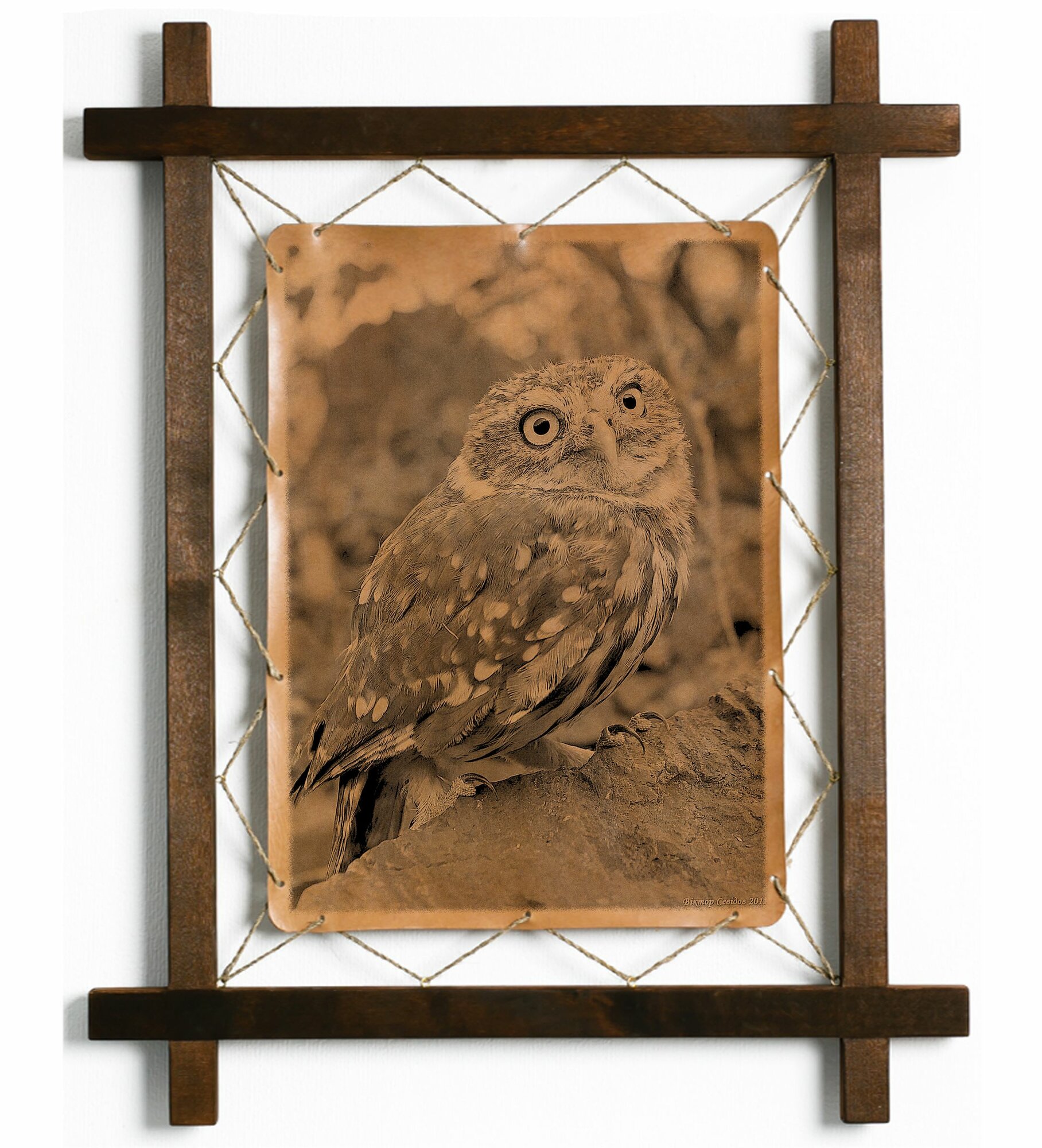 Интерьерная картина из натуральной кожи "Сыч", декоративное настенное панно в деревянной раме, BoomGift