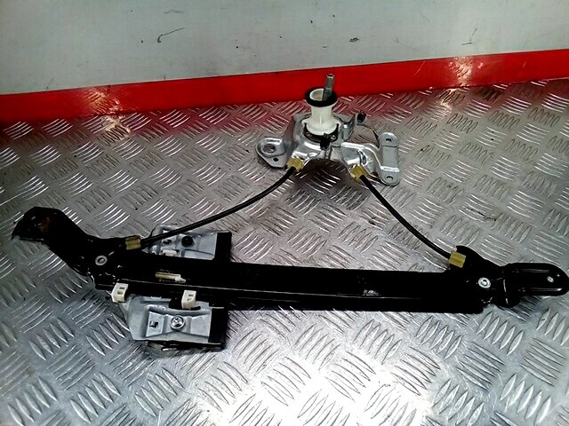 Стеклоподъемник механический двери задней правой Seat Leon 2 (1P) 1P0839462 арт. 425766