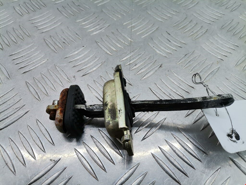 Ограничитель открывания двери задней Honda Civic 6 72840ST3E01 арт. 1730646