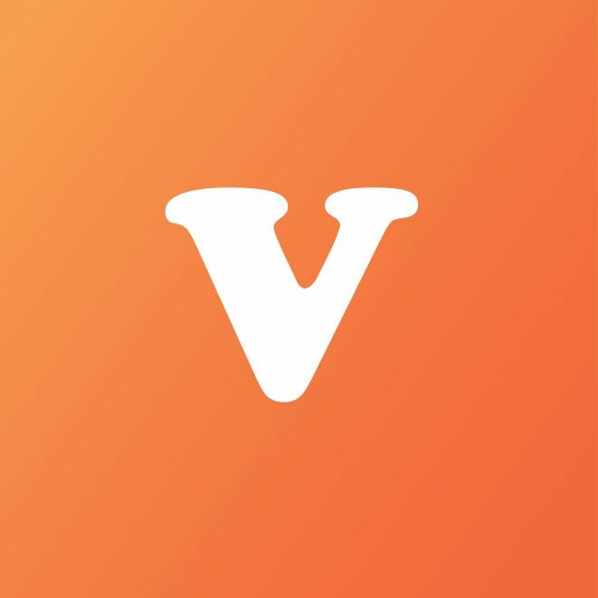 Буква V из акрила для вывесок 20 см / шрифт 1 белый