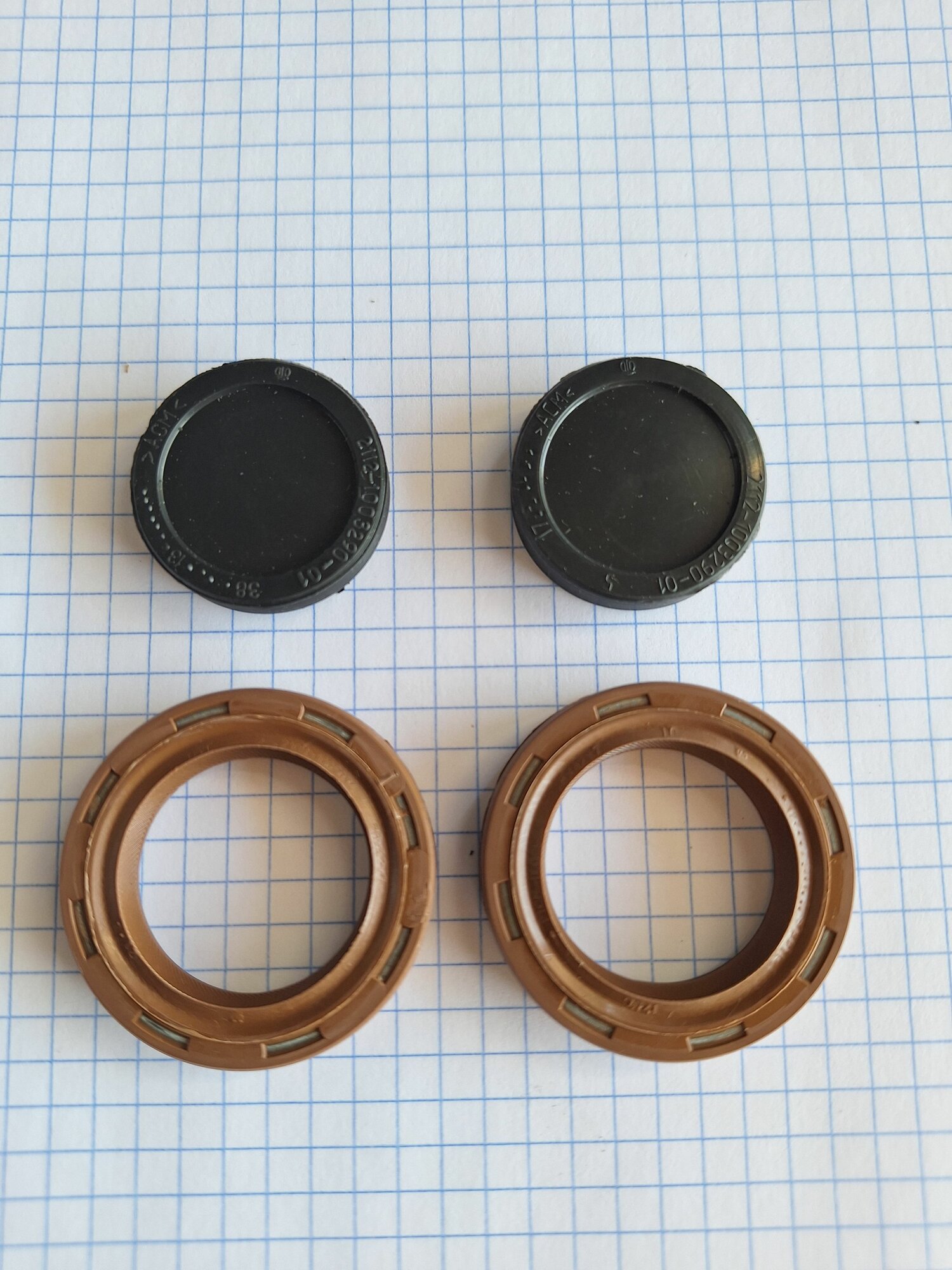 Сальники + заглушки распредвалов для а/м ВАЗ 2110-2112, Калина, Гранта, Приора, Веста.