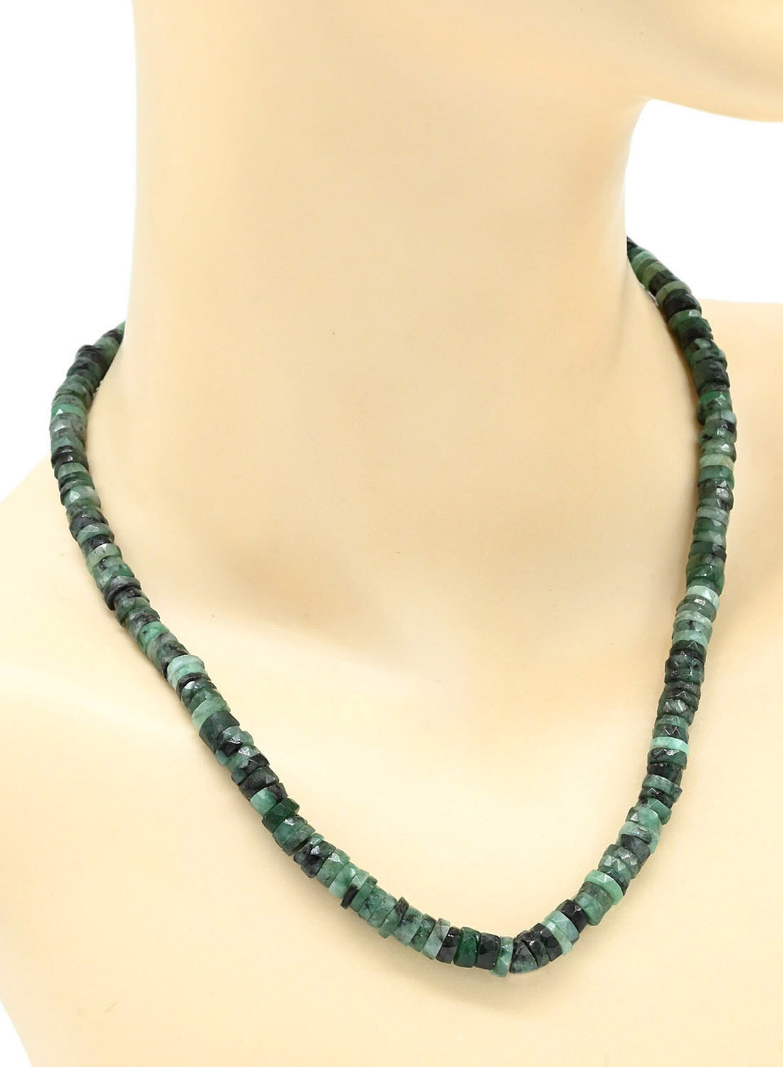 Бусы, корунд