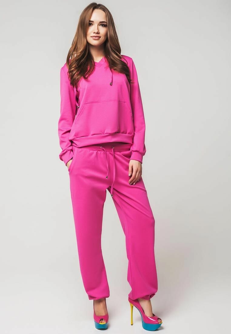 Костюм спортивный