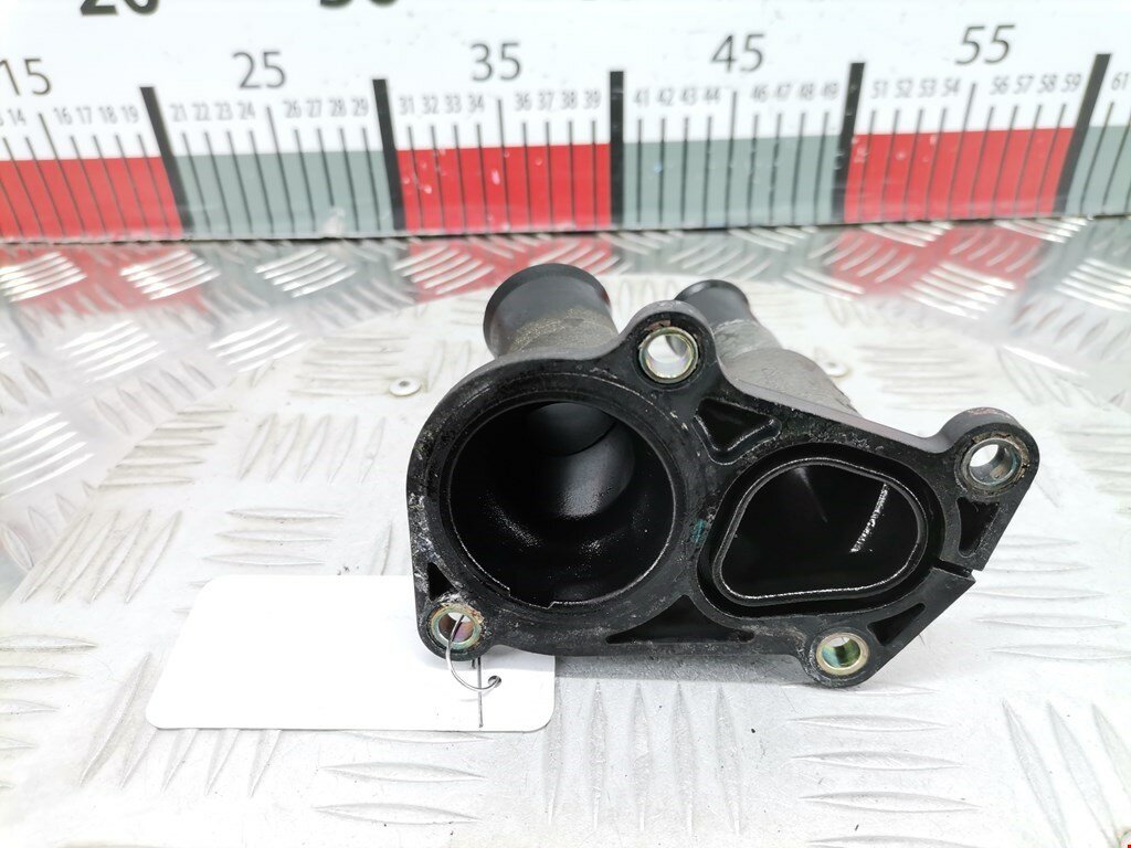 Корпус термостата Ford Fusion 1707050 арт. 1773255