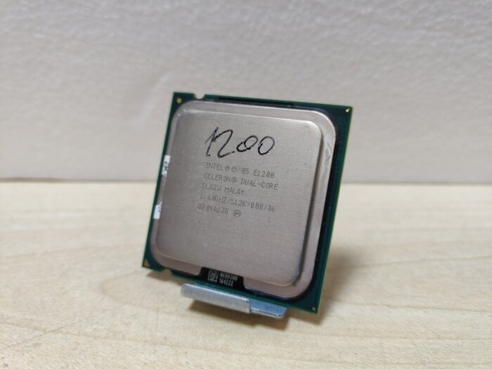 Процессор 775 Celeron Dual-Core E1200 SLAQW