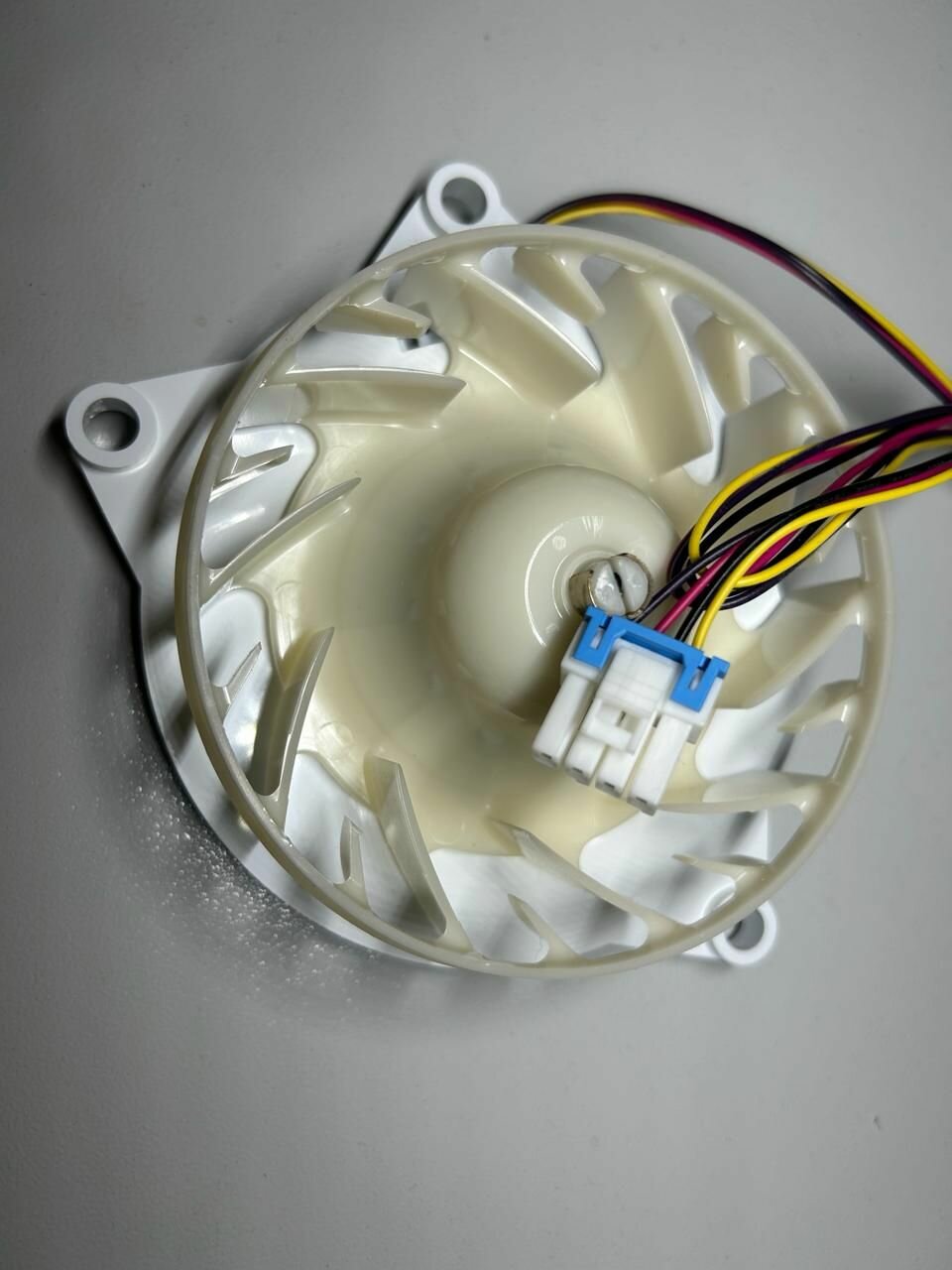 Вентилятор холодильника LG DC12V, 1A, EAU64824806