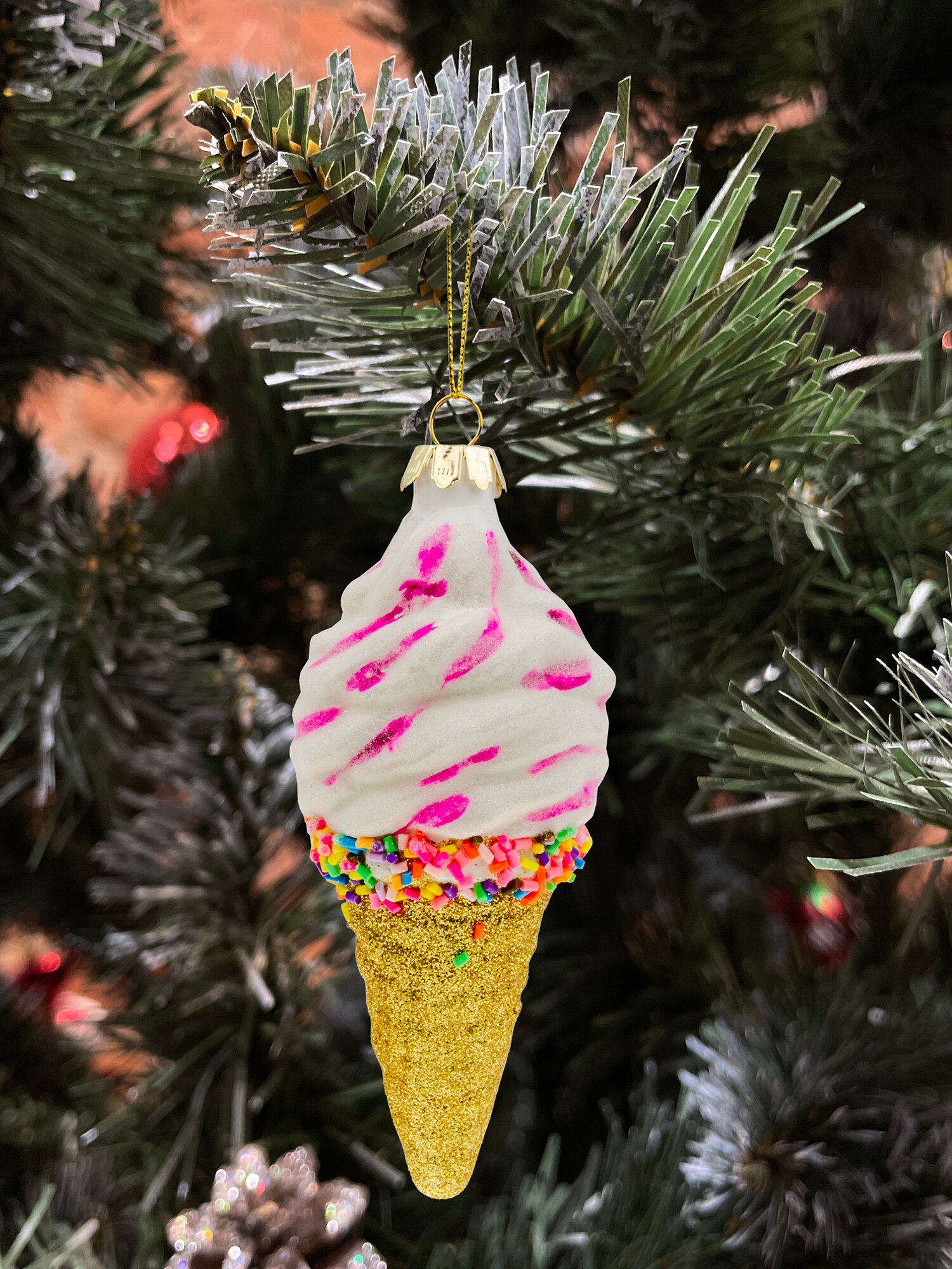 Стеклянная новогодняя елочная игрушка "UltraMarin" 161-LN Мороженное 1 шт