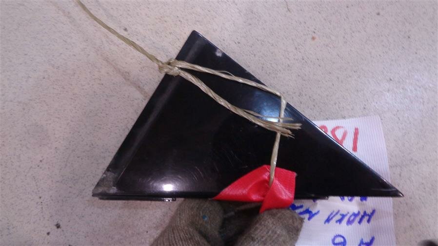 Уголок двери задней левой наружный от Audi A6 C5 1997-2004