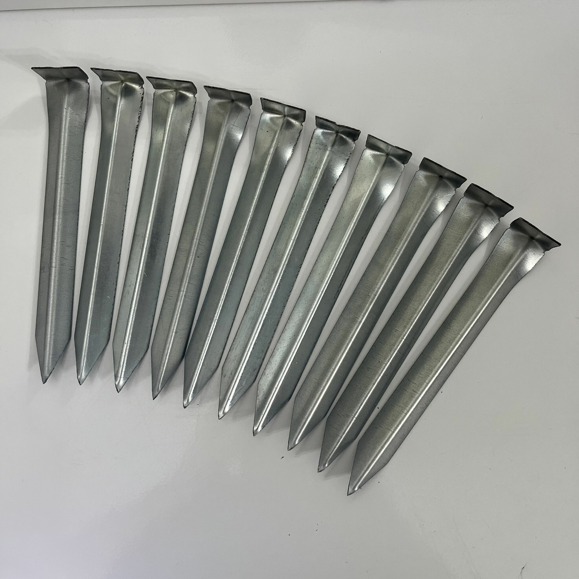 Крепящий якорь (20шт) к бордюру Канта (Плюс, Про) Кантри