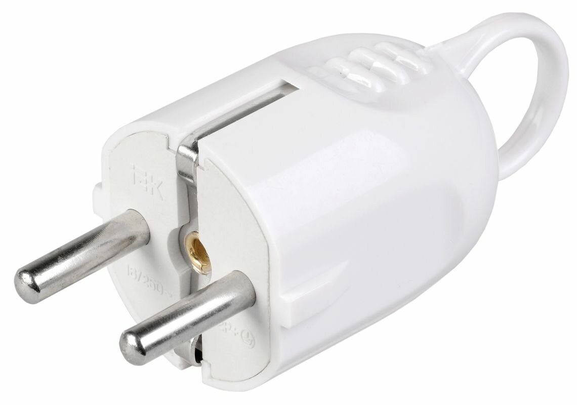 Евровилка IEK угловая, с ушком, белая, 16А, 250В, с заземлением