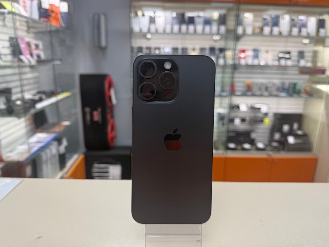 Смартфон Apple iPhone 15 Pro Max 512GB Titanium (nano SIM + eSIM) Б/У уценка