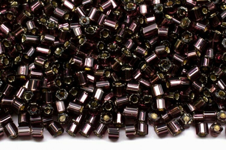 Бисер чешский PRECIOSA рубка 10/0 27060 фиолетовый, серебряная линия внутри, 50г
