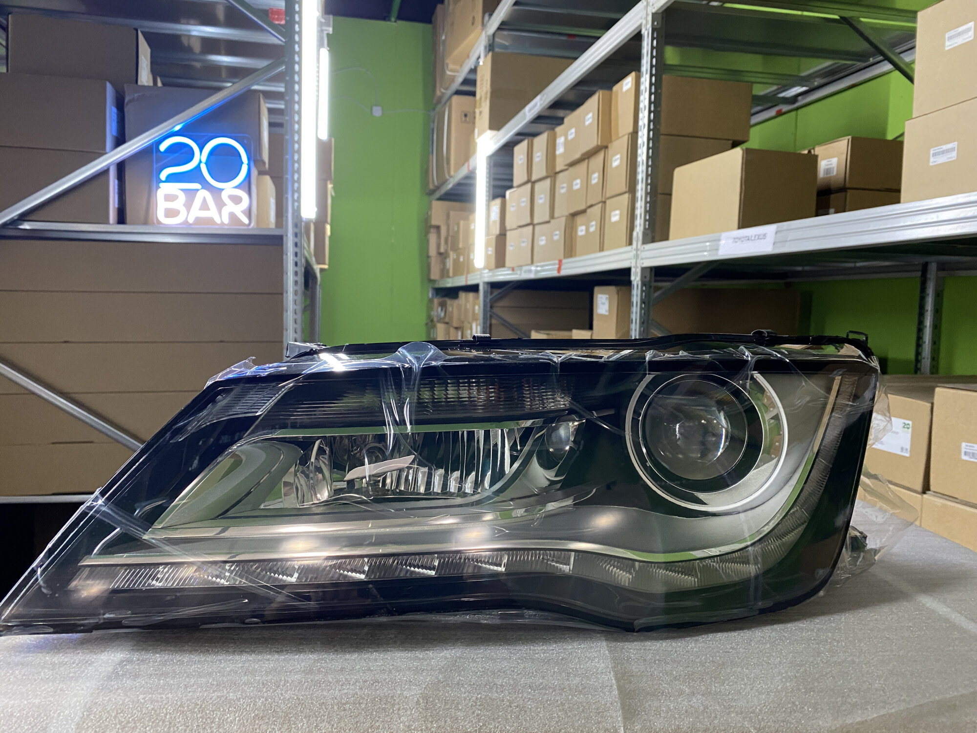 Фара правая Audi A7 4G дорестайлинг 2010-2014 новая в упаковке