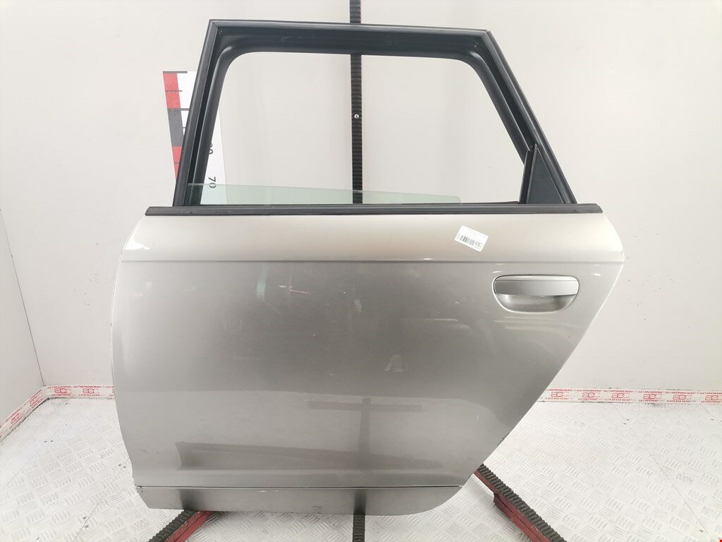 Дверь задняя левая Audi A6 C6 4F0833051G арт. 1031485