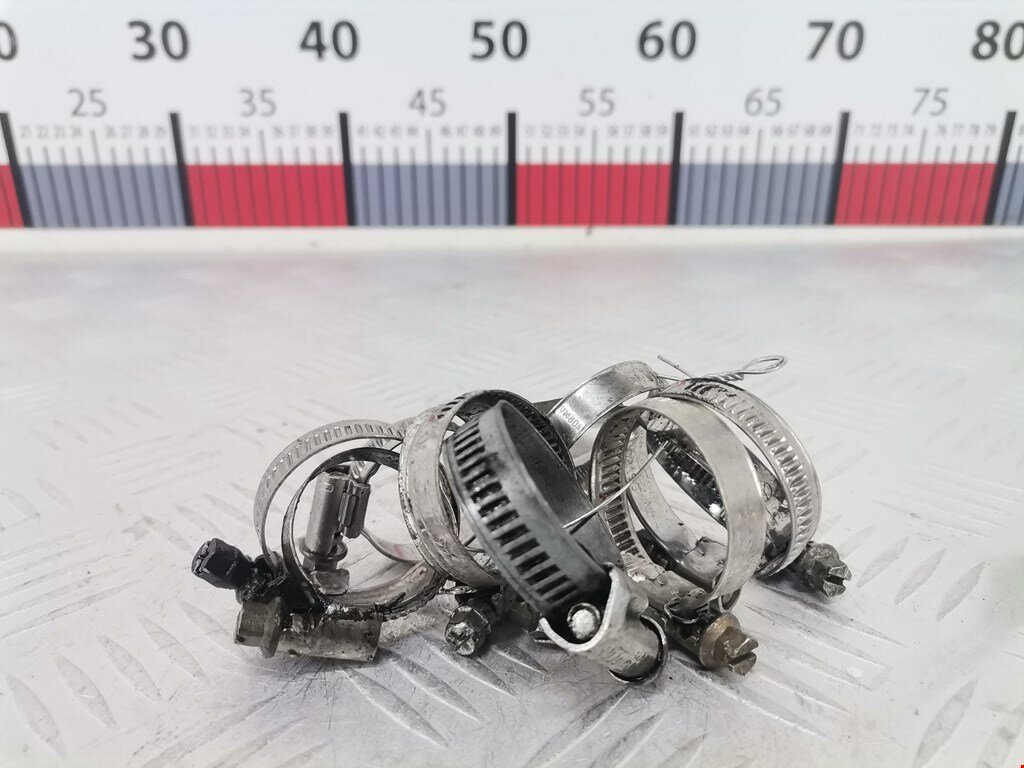 Хомут металлический Volkswagen Golf 5 11617798304 арт. 1654377