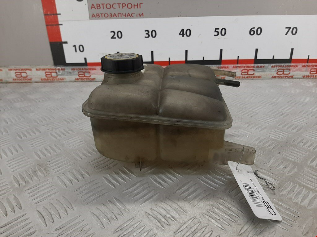 Бачок расширительный Mazda 3 BK Y64215350B арт. 1002833