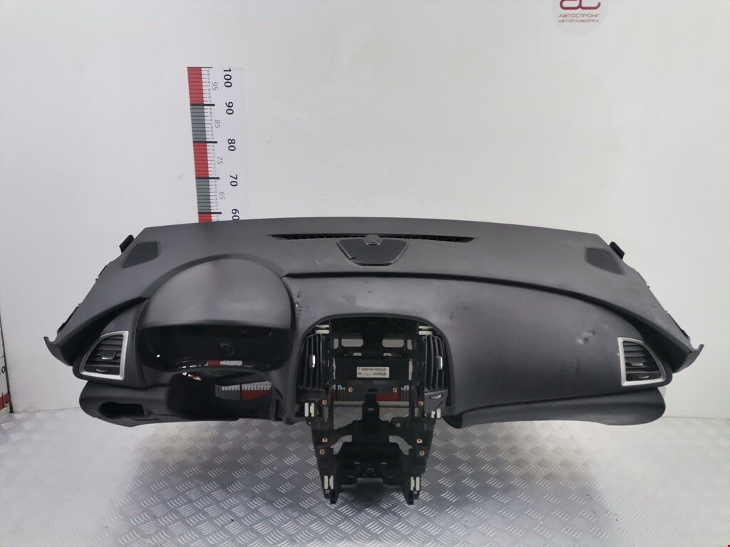 Торпедо (парприз панель приборов панель передняя) Opel Astra J 13579675 арт. 1680483
