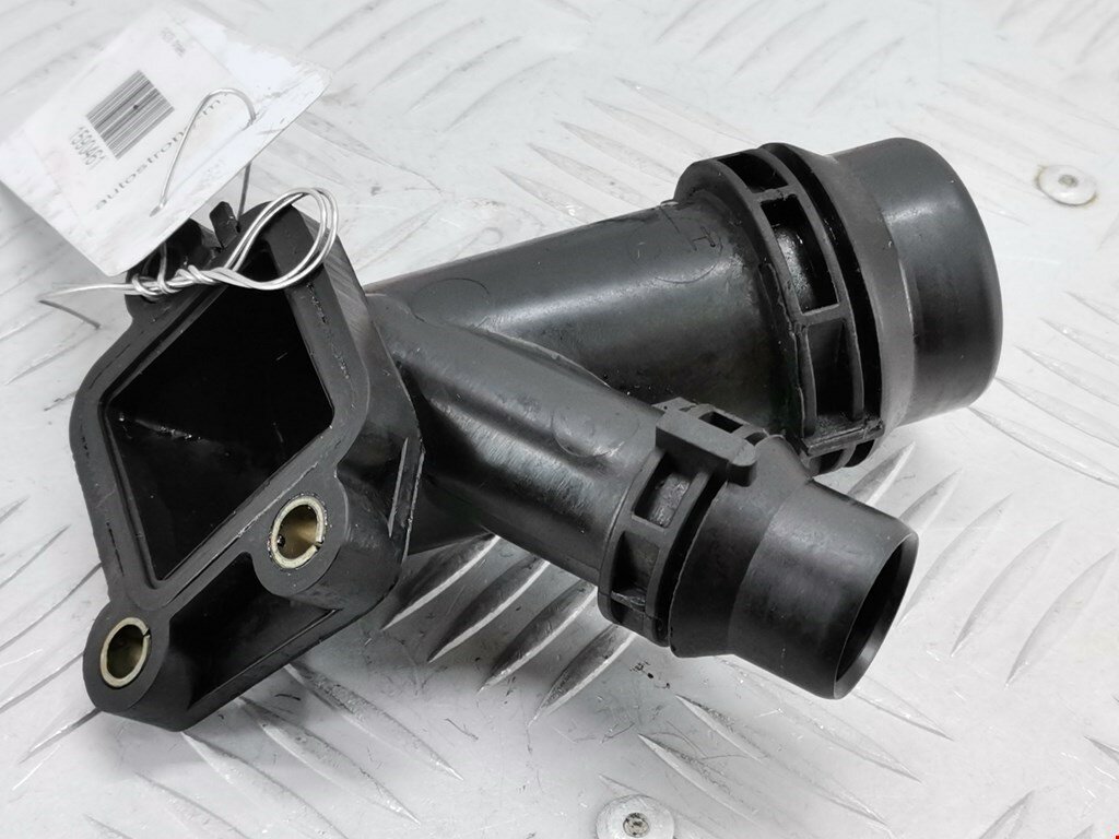 Фланец (штуцер системы охлаждения тройник) BMW 3-Series (E90/E91/E92/E93) 11127806196 арт. 1590461