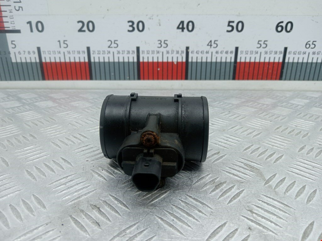 Расходомер воздуха (ДМРВ) Opel Corsa D 13307079 арт. 1984772