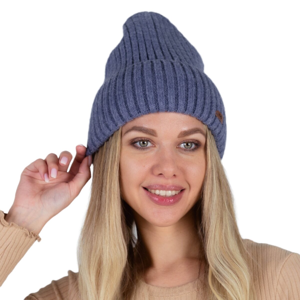 Шапка-бини для женщин